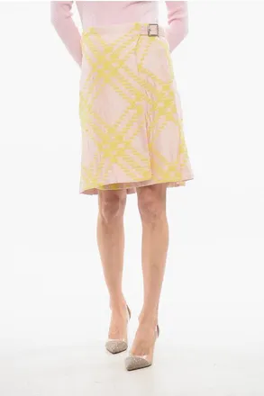 Burberry Pleated Miniskirt with Side Buckle size 38