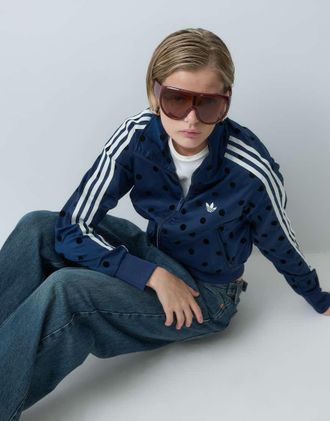 adidas Originals haut de surv&ecirc;tement en satin &agrave; pois bleu marine