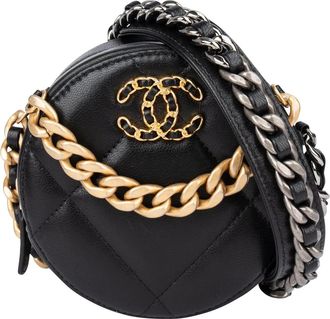 Chanel Crossbody Bags - Chanel 19 Quilted Lambskin Round Crossbody Bag - Gr. unisize - in Schwarz - f&uuml;r Damen