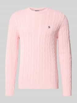 Review Strickpullover mit Zopfmuster und Logo-Stitching