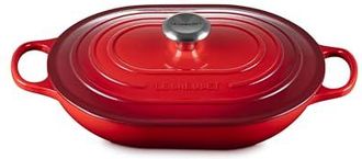 LE CREUSET Le Creuset Signature Oblong aus Gusseisen mit Hilfsgriff, für alle Herdarten und Backöfen, 31 cm, 3,4 Liter, Kirschrot, 21112310602430