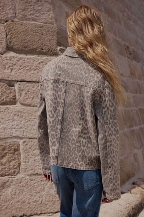 Next Jeansjacke Kastige Jeansjacke (1-St)