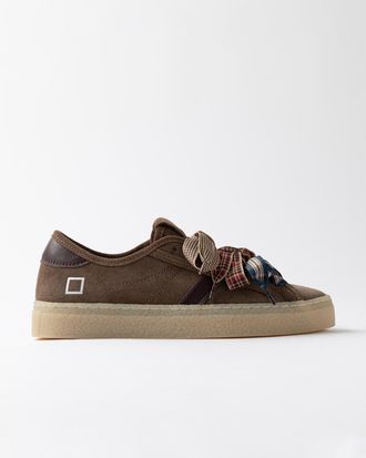 D.A.T.E. tender suede taupe