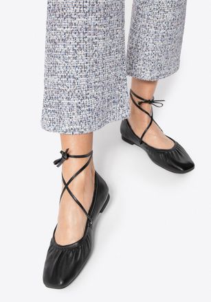 Wittchen Damen-Ballerinas aus echtem Leder mit B&auml;ndern, schwarz, Naturleder