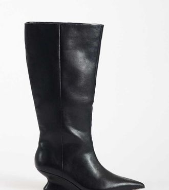 Asos Curve Cinder Keilabsatz-Kniestiefel zum Reinschl&uuml;pfen in Schwarz