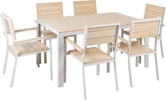 Beliani Table et Chaises de Jardin Style Scandinave en Aluminium Blanc et Bois &agrave; Lattes Synth&eacute;tique Beige Como