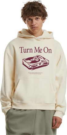 Mister Tee Herren Turn Me On Record Player Fluffy Hoody - Regular Fit Kapuzenpullover mit Plattenspieler-Print und Retro-Schriftzug, Wei&szlig;sand, XXL