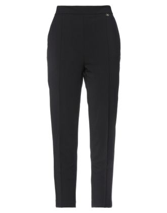 Elisabetta Franchi HOSEN & R&Ouml;CKE - Hosen auf YOOX.COM