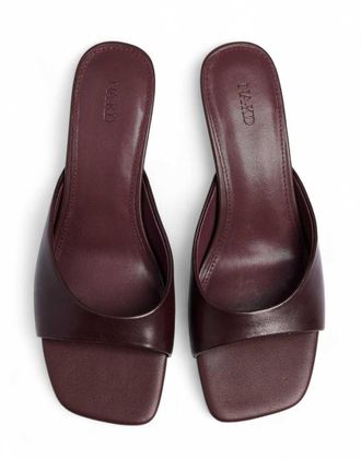 NA-KD Leder-Mules in Burgunderrot
