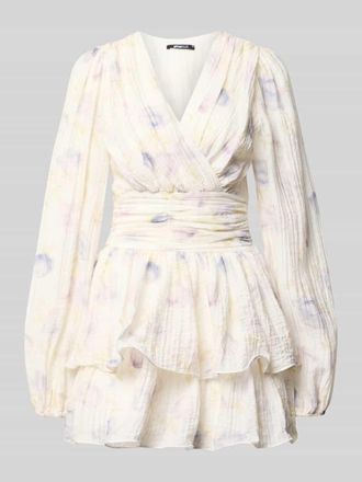 Gina Tricot Minikleid aus Viskose-Mix mit V-Ausschnitt