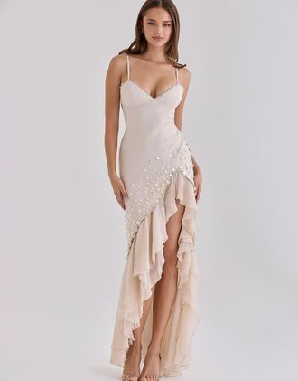 House of CB Santana Mandel-Georgette, von Hand mit Perlen besetztes Maxikleid mit Muschelverzierung - limitierte Edition in Mandel-Neutral
