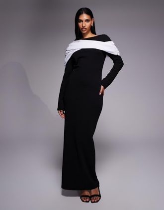 Daska Jersey-Maxikleid in Schwarz und Elfenbeinwei&szlig; mit Drapierung-Bunt