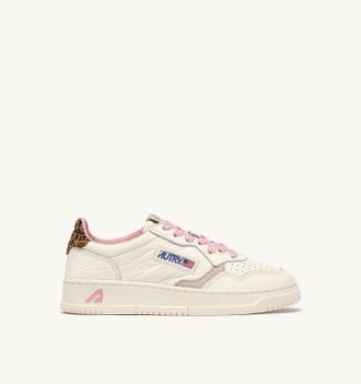 Autry BASKETS MEDALIST LOW EN CUIR SAND ET LEOPARD