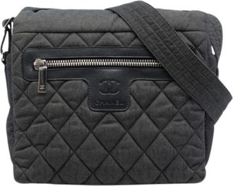 Chanel Pre-owned Sac bandouli&egrave;re matelass&eacute; en jean - Femme - Pre-owned - Noir - Taille: ONE Size