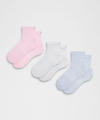 lululemon Unisex Power Stride Sneaker Socken 3er-Pack - Gr&ouml;&szlig;e XL in Serene Blue/White/Blissful Pink