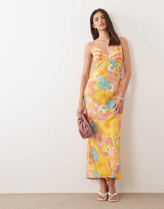 Never Fully Dressed Imogen - Asymmetrisches Camisole-Maxikleid aus Satin in Orange mit Blumenmuster-Mehrfarbig