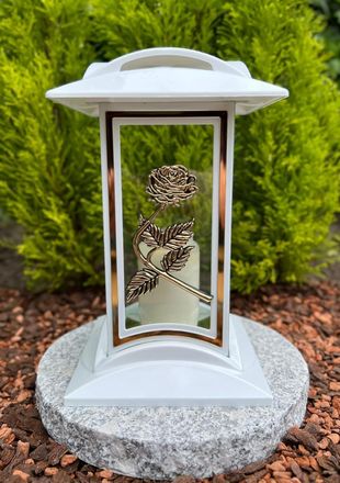 Aurum Grablampe Grablaterne mit Rosen Motiv 27 cm H. Gold Farbe Grabkerze Kerze Grabkerze Grablicht Gartenlampe Laterne inkl. Kerze NEU NEU