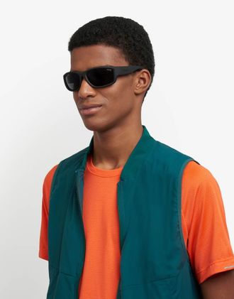 Polaroid Sunglasses Lunettes de soleil enveloppantes style sport &agrave; verres polaris&eacute;s gris - Noir