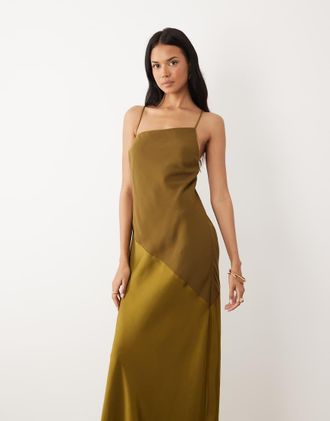 Asos Robe longue hybride &agrave; fines bretelles et empi&egrave;cement en satin - Vert olive