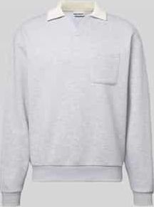 Review Sweatshirt mit Kontrastkragen und Brusttasche mit Logo-Bestickung