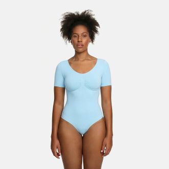 creamy fabrics T-Shirt Bodysuit Sculpting Shapewear mit Slip