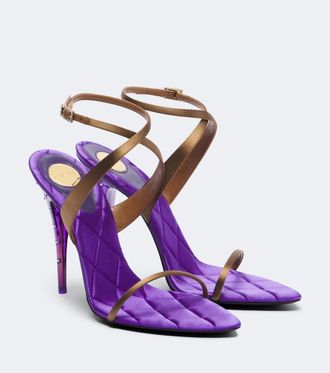 Saint Laurent Sandales Ivresse en satin &agrave; ornements