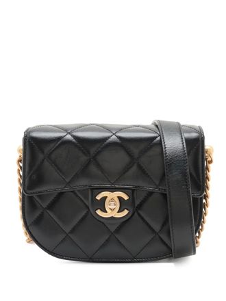 Chanel sac &agrave; bandouli&egrave;re Round Moon Messenger Flap en cuir de veau matelass&eacute; (2021-2025) - Noir