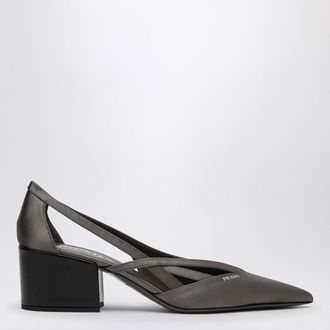 Prada Graue Satin-Pumps mit Ausschnitt