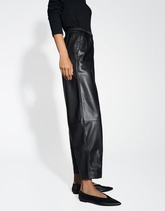 OPUS Damen City Pants | MYHA Edgy Relaxed Kunstlederhose mit Barrel Leg Black, 38