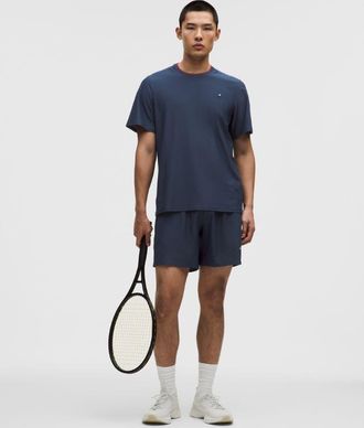 lululemon Short de tennis ray&eacute;e pour Hommes - 18 cm - Bleu - Taille XL