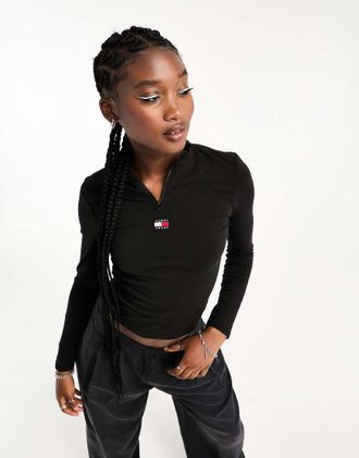 Tommy Jeans XS - Top manches longues &agrave; col montant zipp&eacute; et &eacute;cusson - Noir