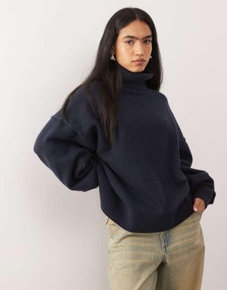 Weekday Pull oversize col roulé en laine de qualité supérieure - Bleu marine chiné