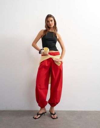 Topshop Ballonhose aus Popeline in Rot