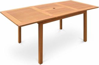 Sweeek Table de jardin en bois 120-180cm - Almeria - Table rectangulaire avec allonge eucalyptus Intérieur / Extérieur