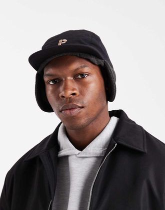 Parlez Clothing Wendbare Kappe in Schwarz mit Fleece-Futter, Logo und Ohrenklappen