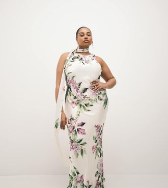 Forever New Satin-Maxikleid in Elfenbeinwei&szlig; mit Blumenmuster und Schaldetail mit Quasten