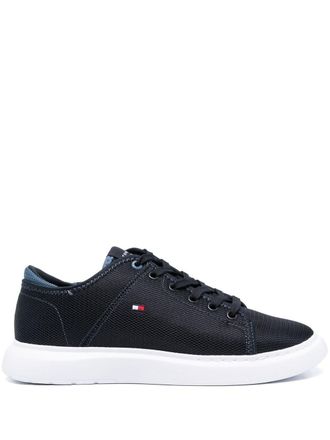 Tommy Hilfiger baskets &agrave; logo brod&eacute; - Bleu