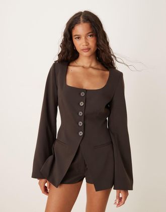 Asos Taillierter Blazer in Schokobraun mit U-Ausschnitt