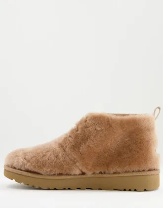 UGG Neumel - Gem&uuml;tliche Stiefel aus Schafsleder in Beige-Neutral