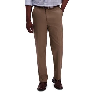 Haggar Premium-Herrenhose, b&uuml;gelfrei, Klassische Passform, Flache Vorderseite, Freizeithose (Normale und gro&szlig;e Gr&ouml;&szlig;en), British Khaki, 36W / 29L