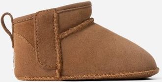 UGG Classic Ultra Mini Bootie f&uuml;r Kinder in Brown, Gr&ouml;&szlig;e Wildleder