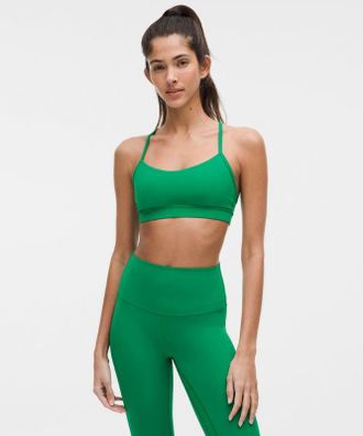 lululemon Flow Y BH Nulu Leichter Halt A/C-Cups f&uuml;r Frauen - Gr&ouml;&szlig;e 10 in Raceway Green