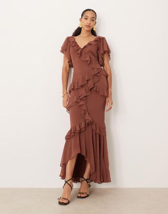 Asos Maxikleid in Hellbraun mit asymmetrischen R&uuml;schen und unbearbeitetem, nach hinten abfallendem Saum-Brown
