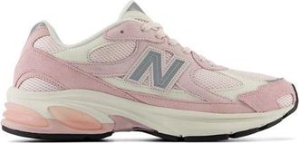 New Balance Unisex 2010 in Rosa/Wei&szlig;, Wildleder/Mesh, Gr&ouml;&szlig;e 38.5