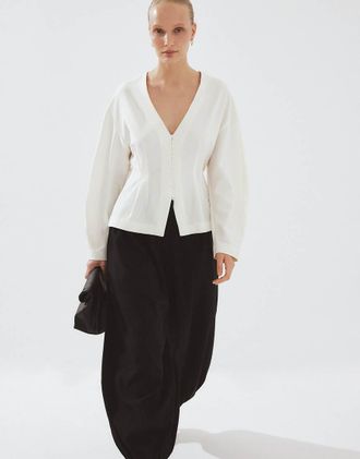 NA-KD Blouse ajust&eacute;e et boutonn&eacute;e - Cr&egrave;me-Blanc