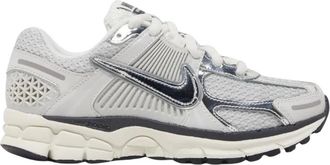 Nike Femme, Chaussures, Gris, Taille: 40 1/2 EU Zoom Vomero 5