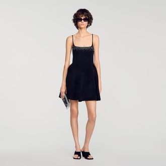 Sandro Kurzes Samtkleid mit Strass