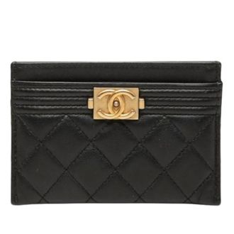 Chanel Pre-owned &Eacute;tui &agrave; cartes en cuir Boy - Femme - Pre-owned - Noir - Taille: ONE Size