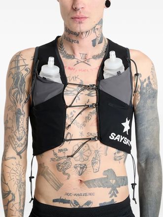 Saysky Flow Vest 8L Laufweste mit Stern-Logo - Schwarz