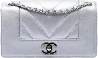 Chanel Pre-owned Sac bandouli&egrave;re matelass&eacute; Chevron - Femme - Pre-owned - Gris - Taille: ONE Size